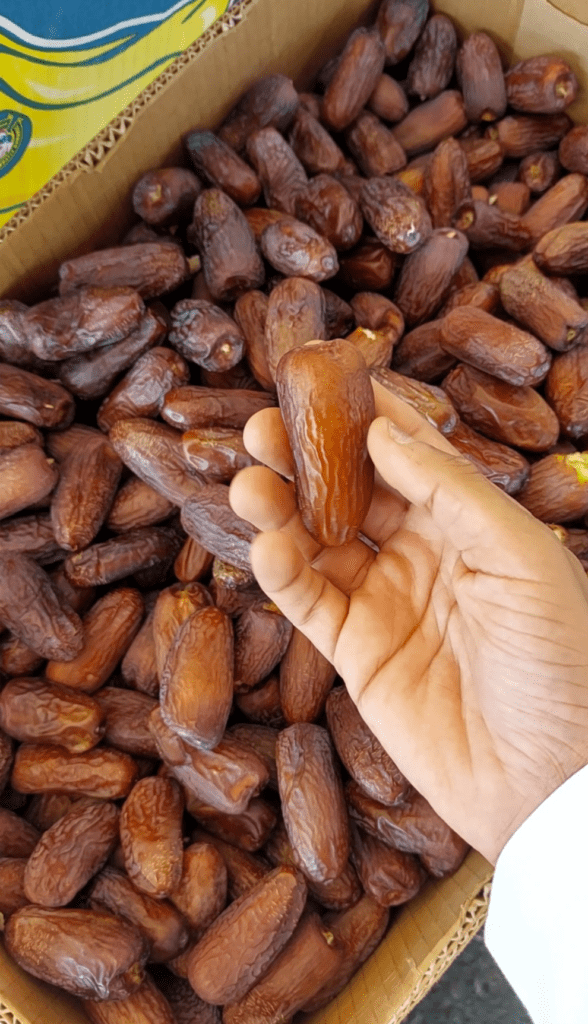 Amber Dates | Types and Benefits of Amber Dates